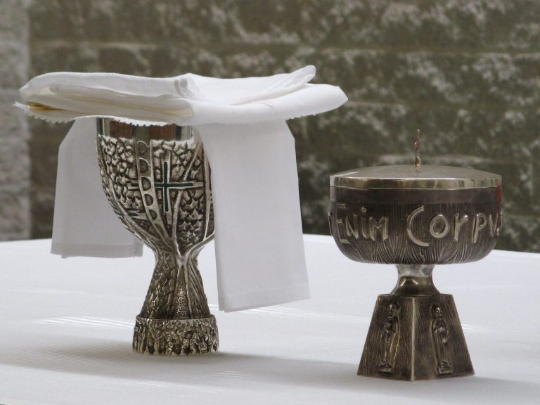 Altar Linens – Saint Gregory the Great Catholic Church